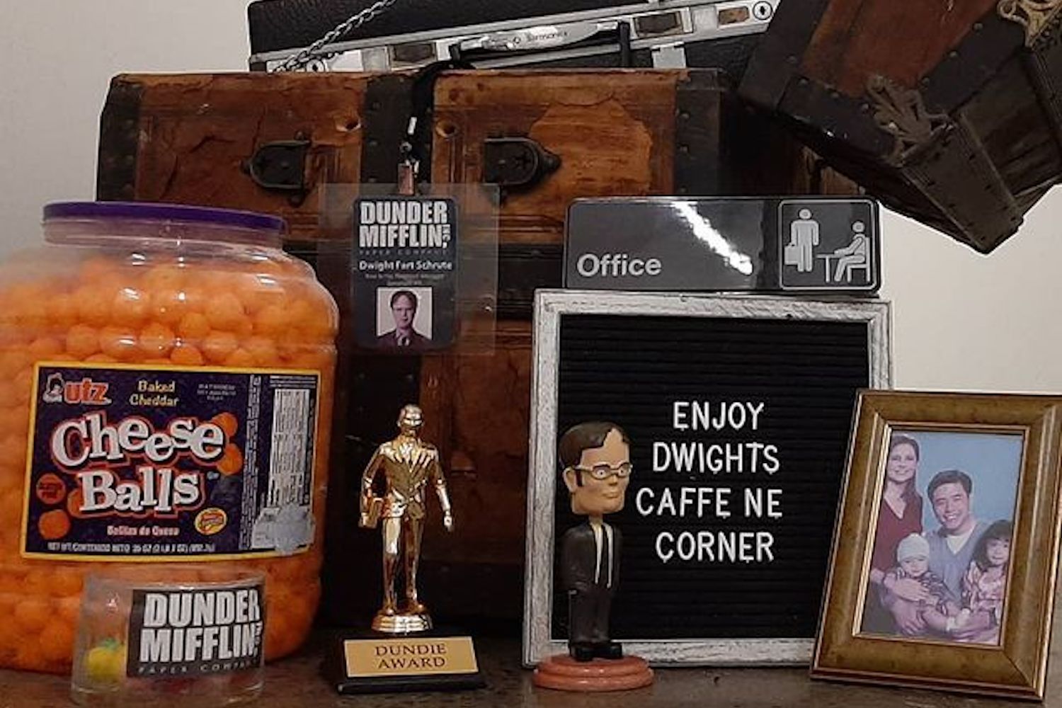You can get 'The Office' & 'Friends' escape room kits delivered right ...