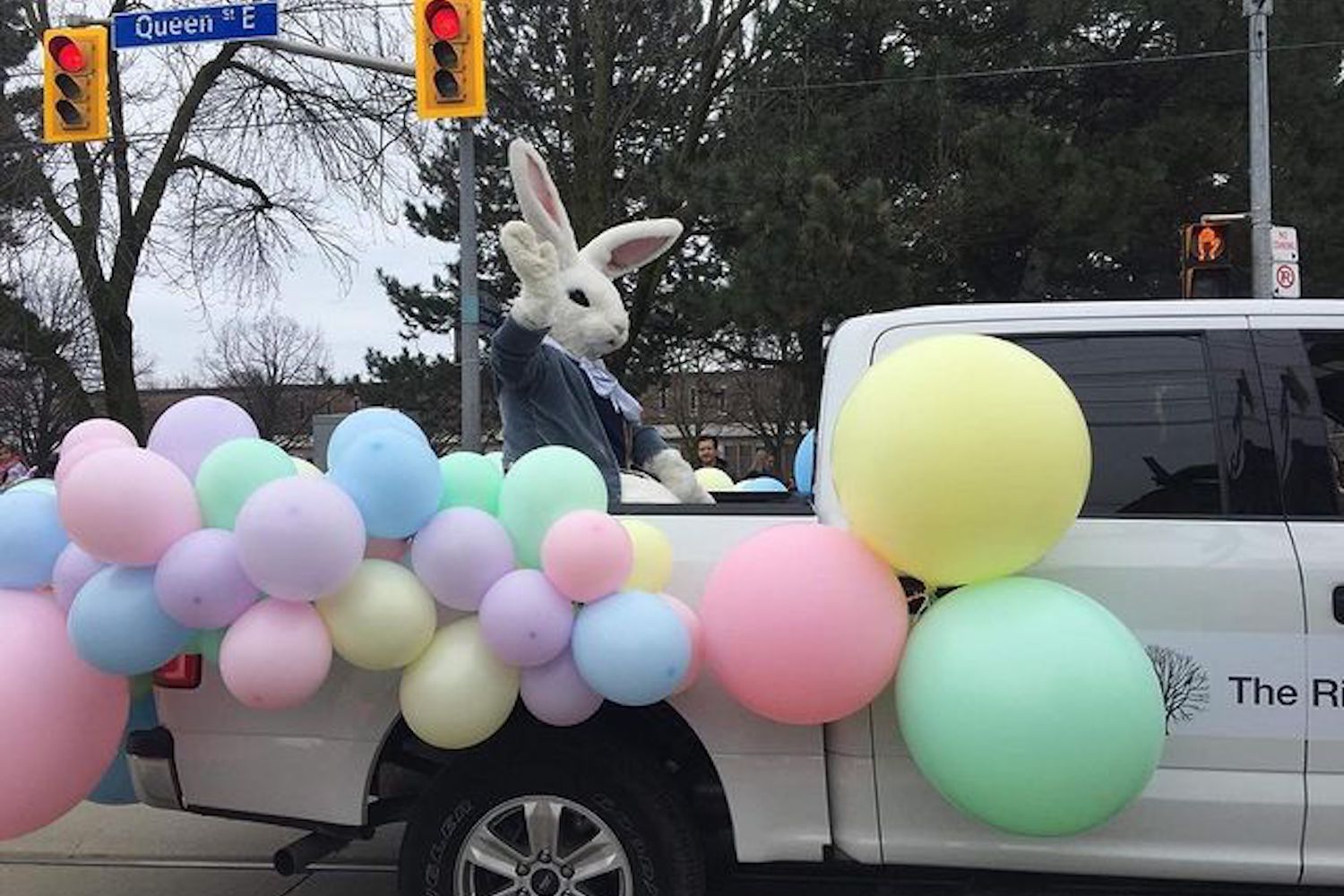 Catch a drive-thru Easter parade in the Beaches this weekend - Curiocity