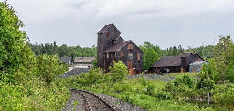 8 creepy abandoned ghost towns in Ontario you can actually visit