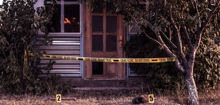 This site lists all the houses in Canada with haunted & criminal histories