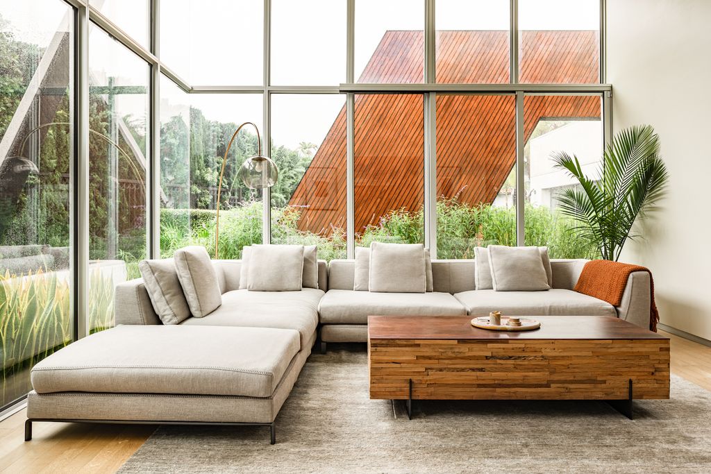 Seth Rogen is an Airbnb host & here's how you can stay with him