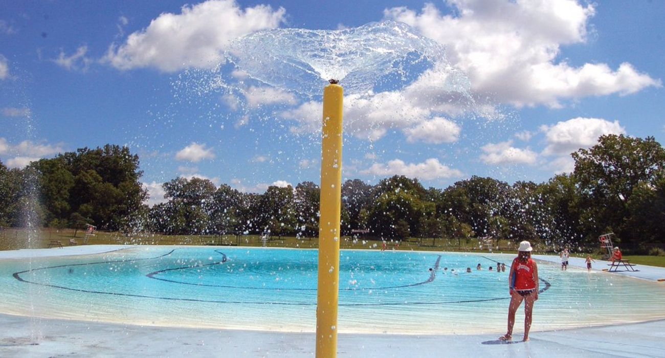 Byng Island Conservation Area has Canada's largest outdoor pool
