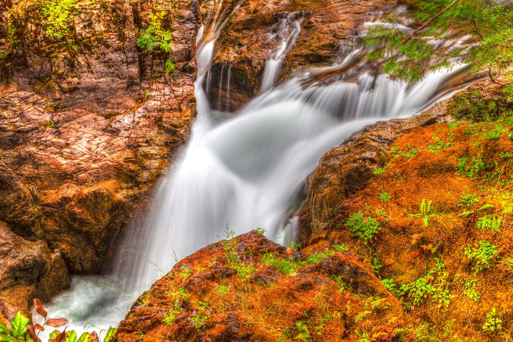 What are the best fall hikes to do in BC?