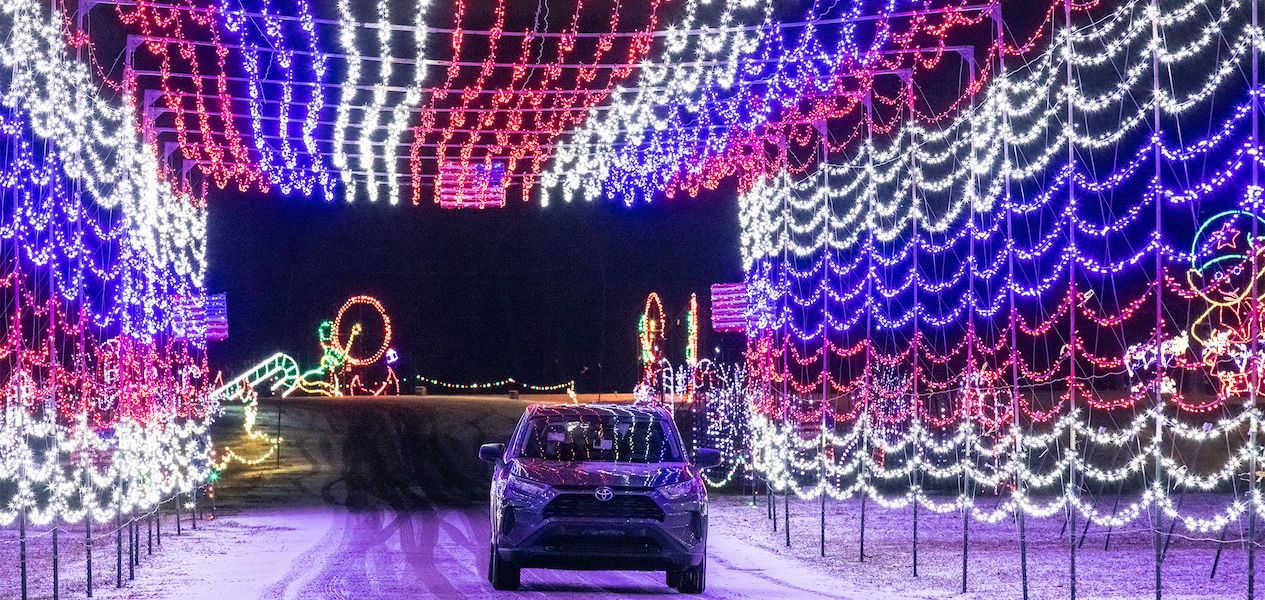 This Ontario holiday drive through a sparkling path leads to a winter ...