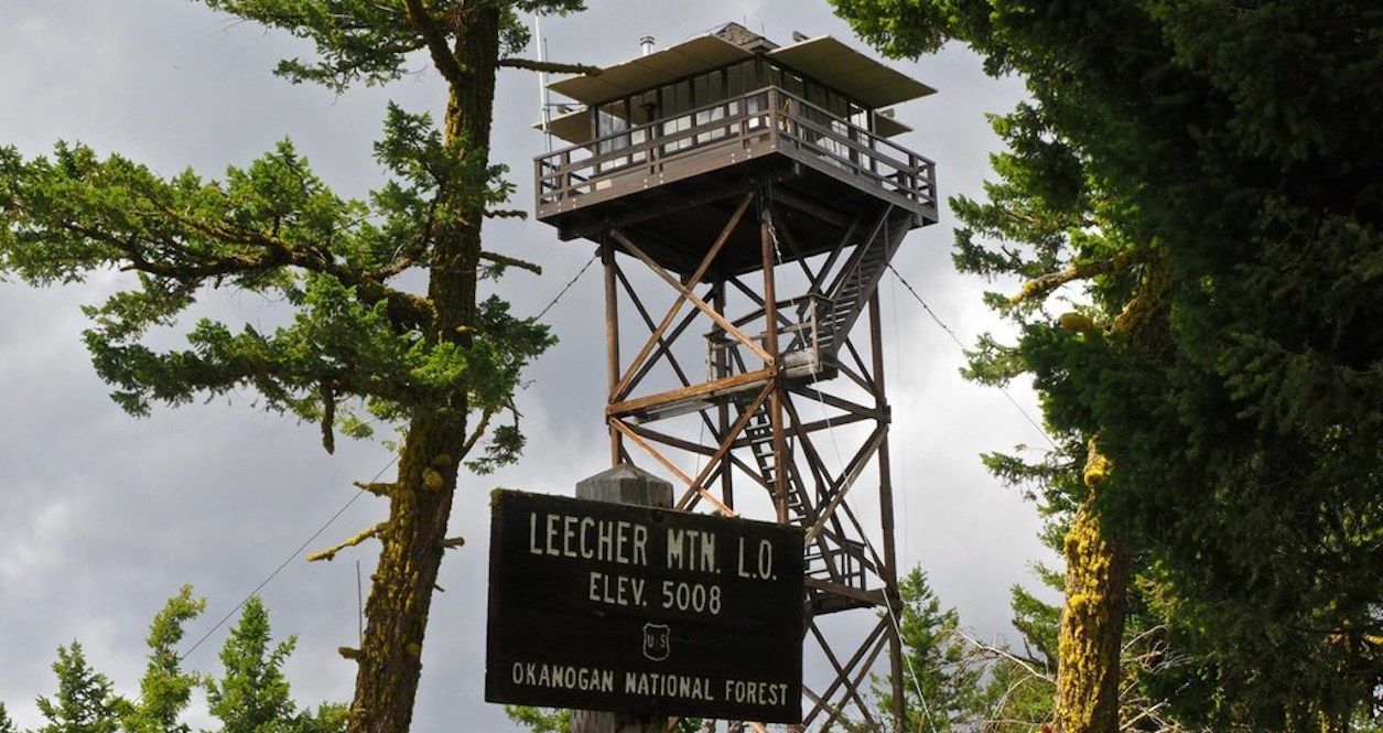 Leecher Mountain Lookout is a stunning day trip destination
