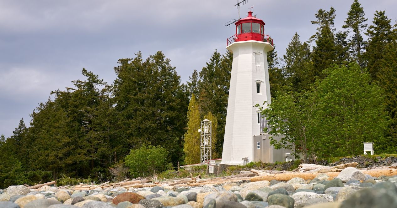 Canadian Coast Guard hiring lighthouse keepers in BC