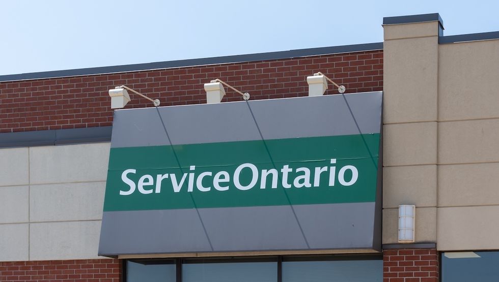 Where are ServiceOntario Staples locations in Ontario?