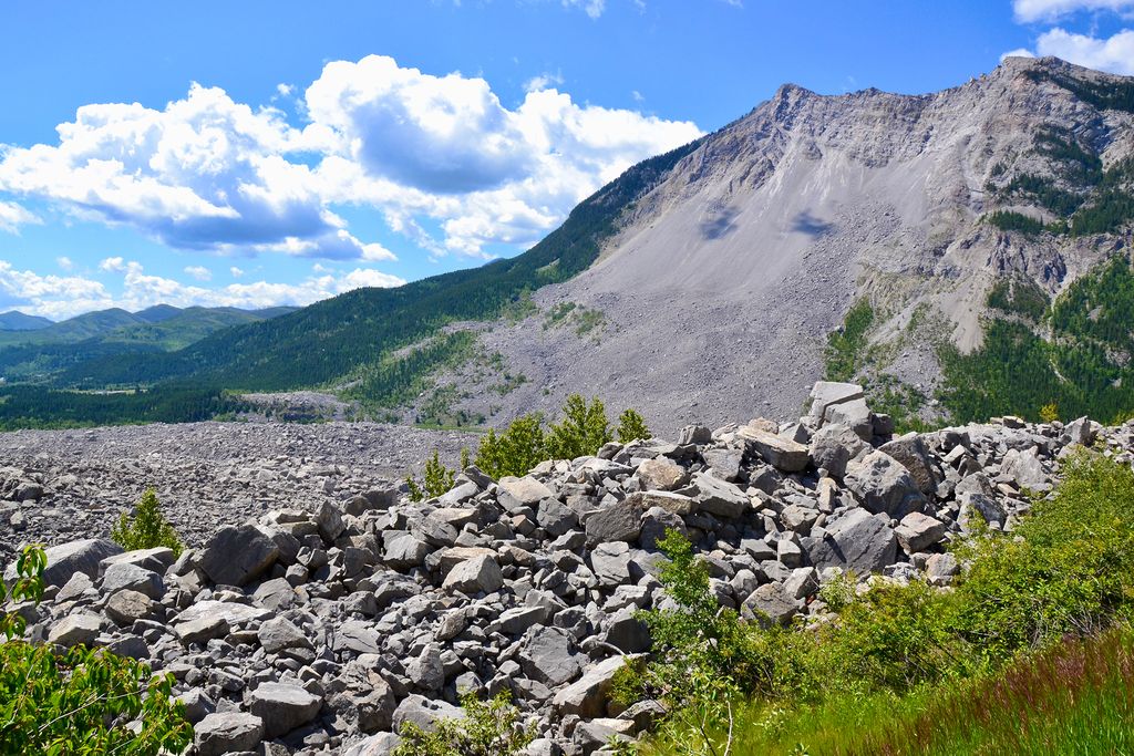 The best rural Alberta towns to visit near Calgary