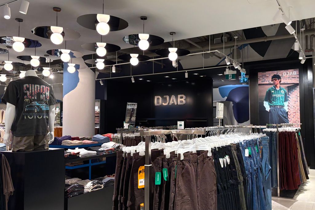 Simons officially opens at the Toronto Eaton Centre